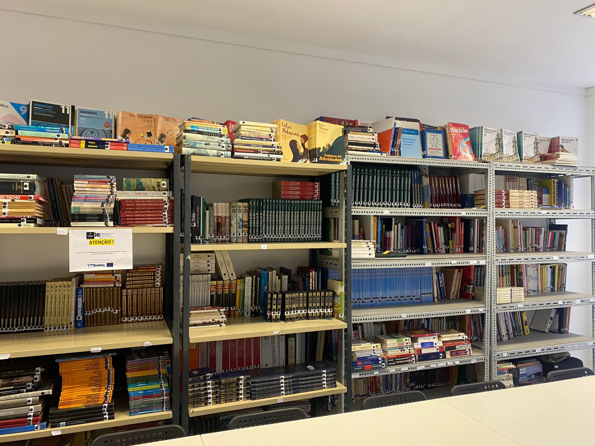 Biblioteca :: Escola Profissional Dr. Sérgio Teixeira